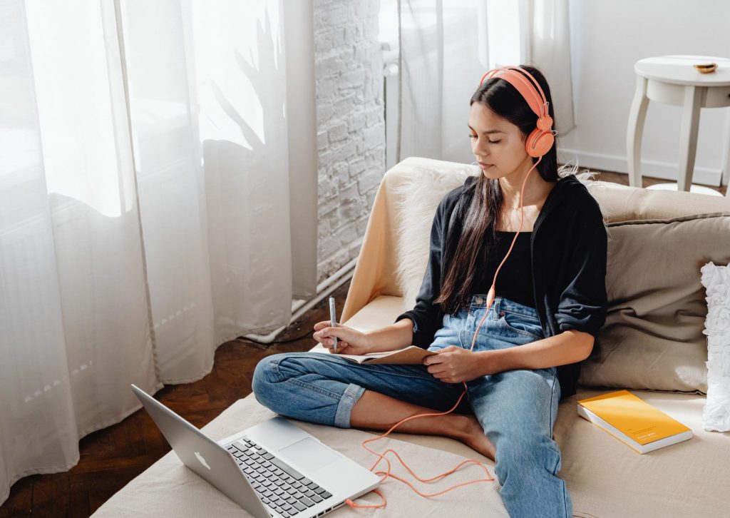 Studying Alone vs. Studying in a Group: Which is More Effective ...